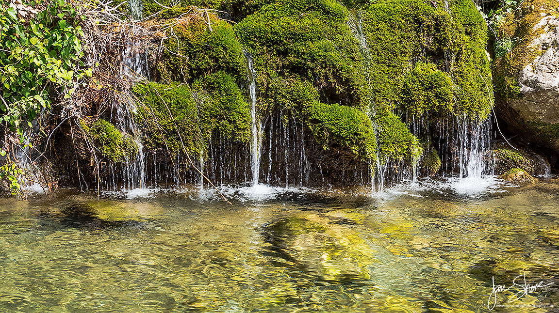 Fontana Capello Waterfall Spring in Southern Italy Jon Shore March 2019 ...